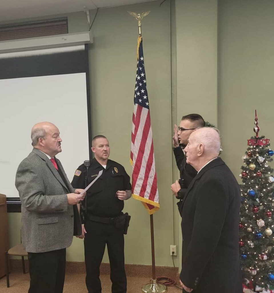 New Jeannette Police officer Being Sworn In – City of Jeannette